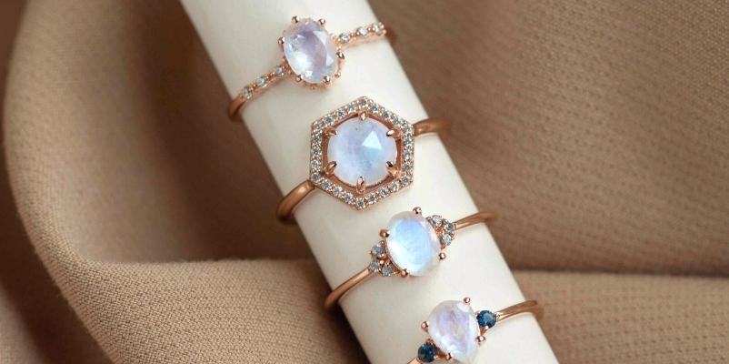 Rings with precious and semi-precious stones | Gold and silver rings ...